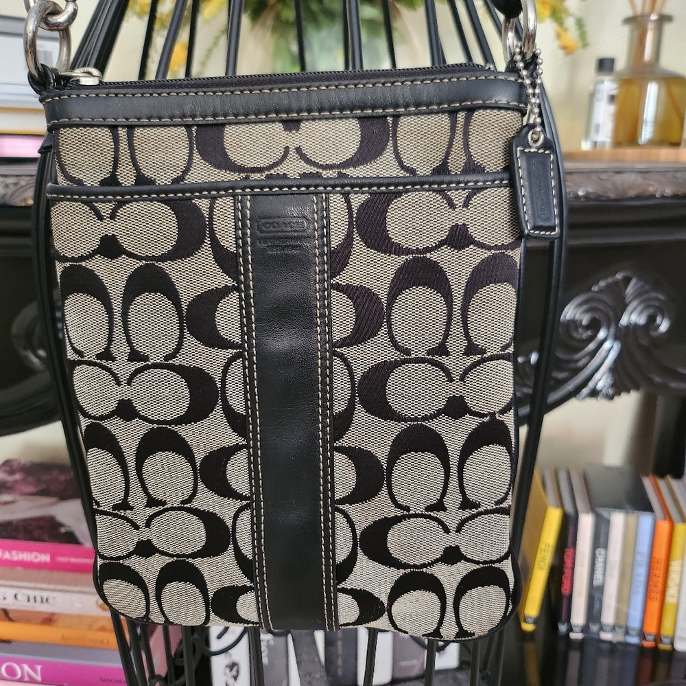Coach Signature Black Canvas Monogram Logo Signature … - Gem